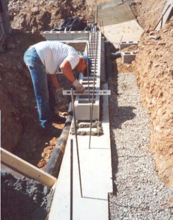 Dry stack block surface bonded concrete block walls used for HTMs | The ...